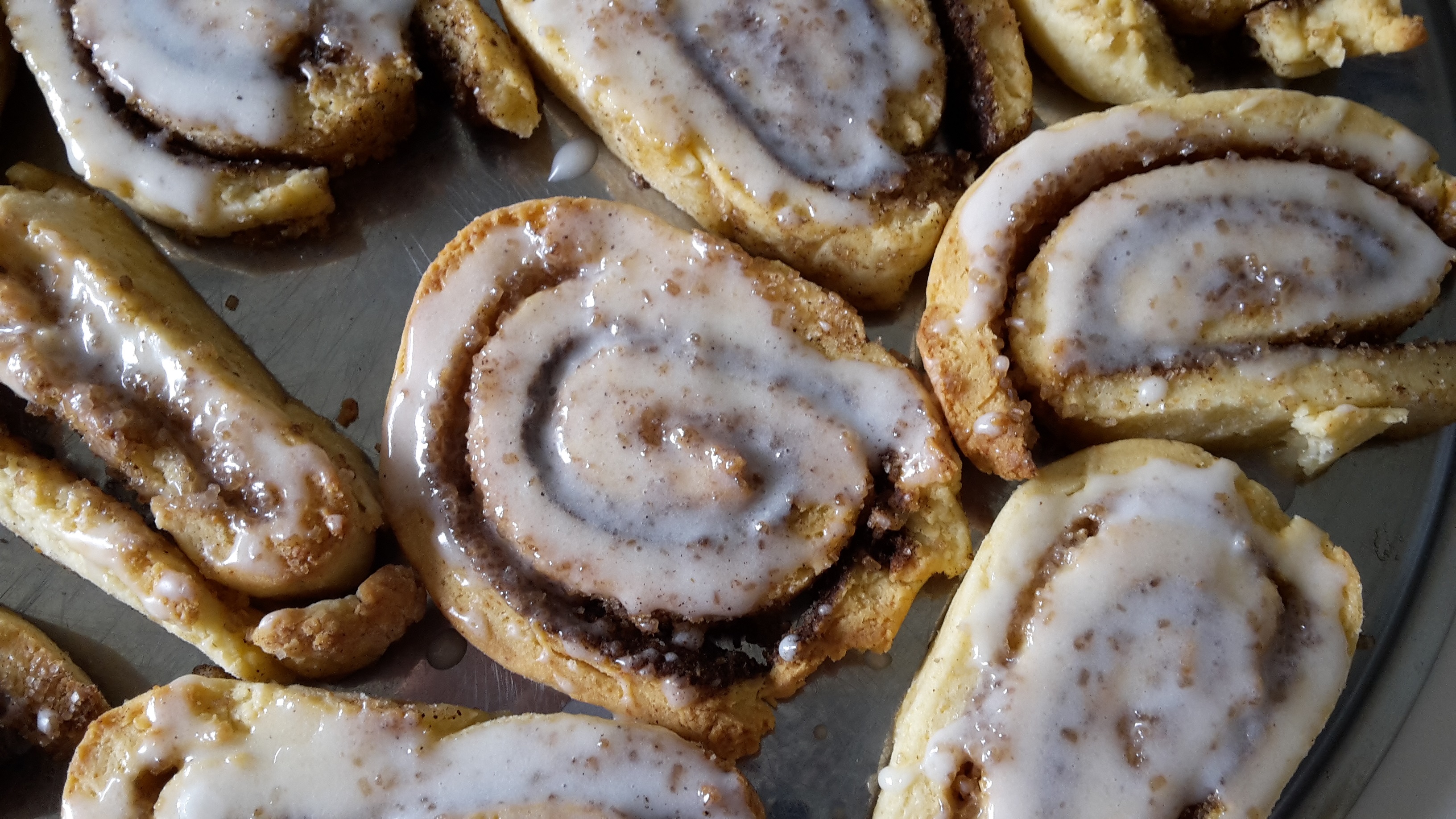 Nerdy Nummies Cinnamon Rolls - Die kleine Backfee